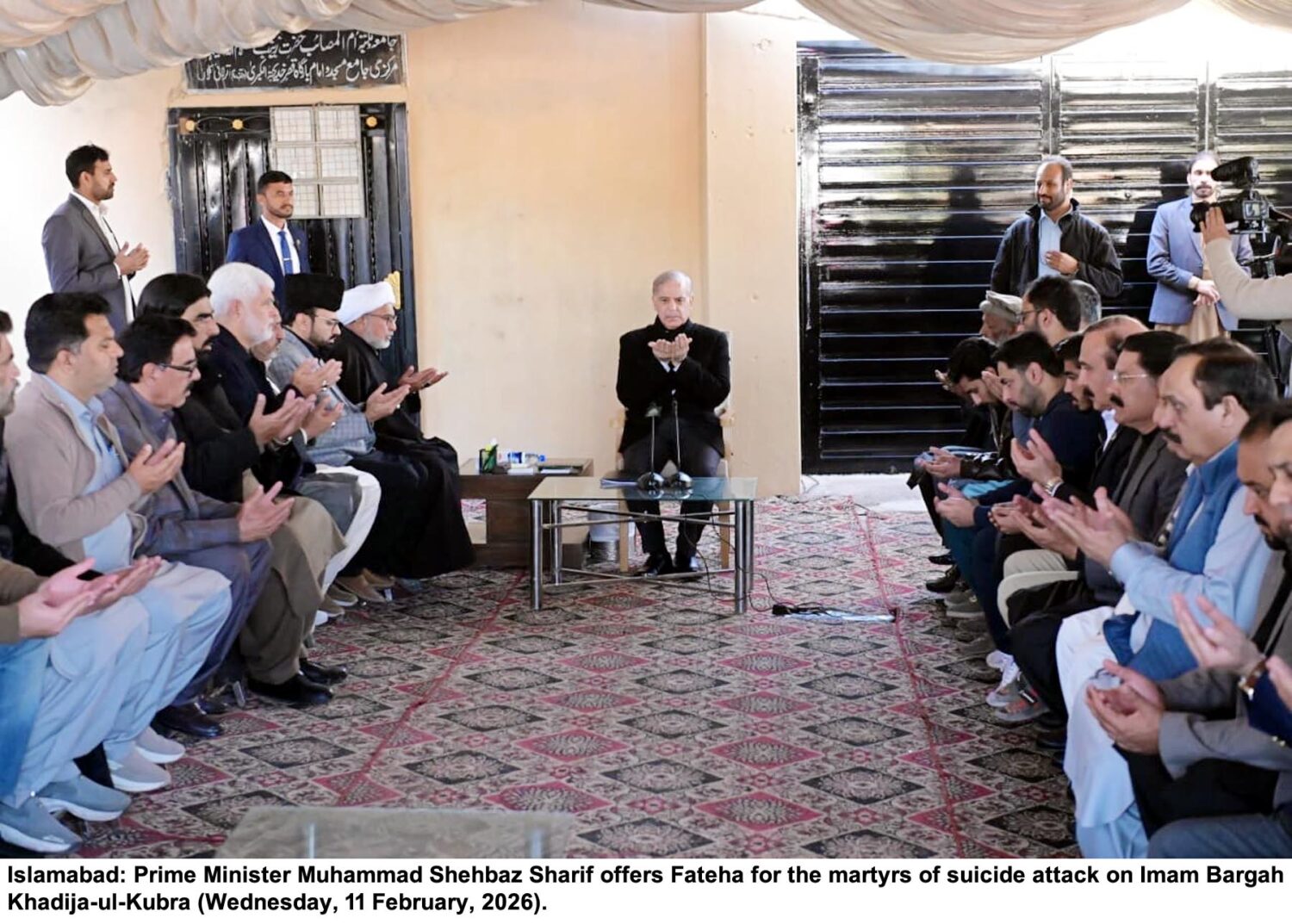 PM visits Imambargah, announces compensation for bereaved families ...